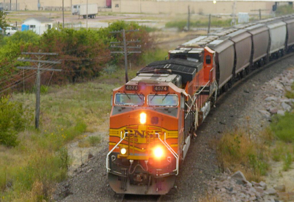 BNSF 4574